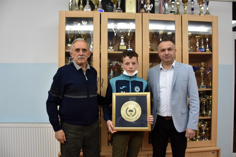 Laureati orahovačkog sporta su: Karlo Mahaček, Lea Kolar, Zvonimir ...